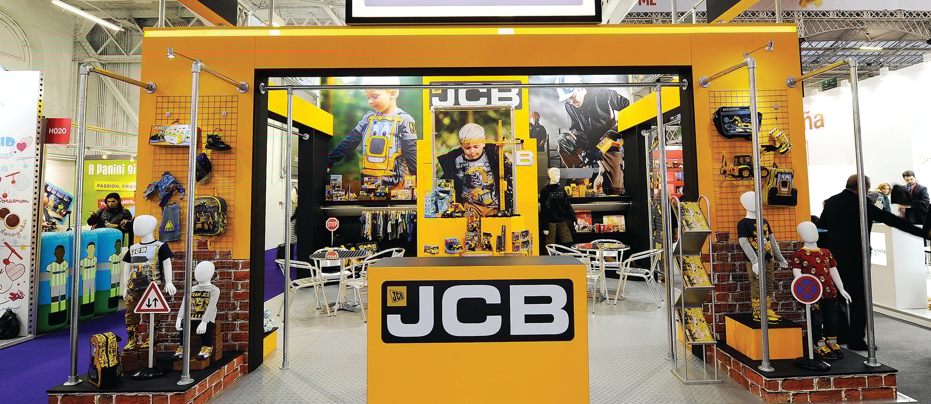 Exhibition Stand for JCB | Bespoke Build | Exhibit 3Sixty
